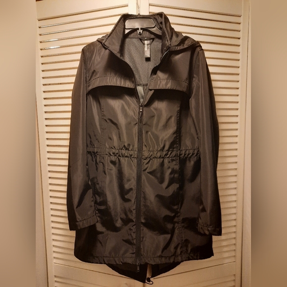 Mondetta | Jackets & Coats | Black Hooded Windbreaker Rain Coat | Poshmark